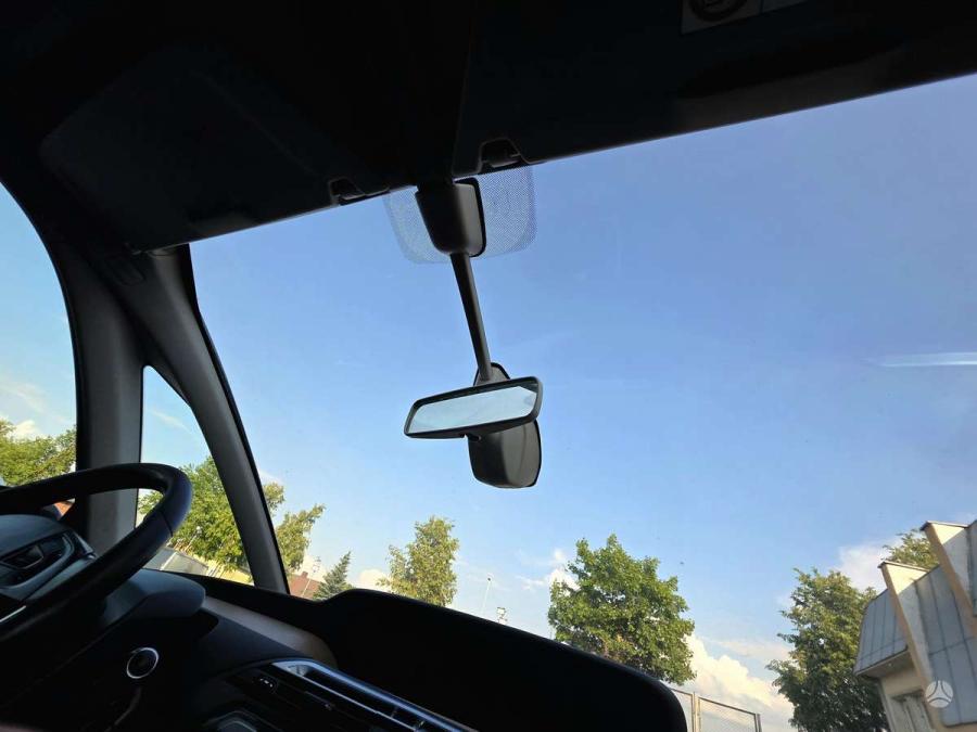 Grey Citroen Grand C4 Picasso 2016 in Siauliai, with an engine capacity of 1.56 L and mileage of 202 thousand km for 5900 €, photo 27 on AUTOMOTO.COM.LV