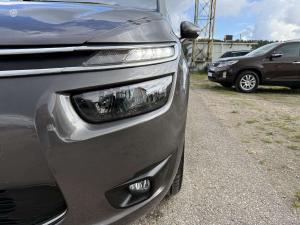 Grey Citroen Grand C4 Picasso 2016 in Vilnius, with an engine capacity of 1.56 L and mileage of 223 thousand km for 6600 €, photo 5 on AUTOMOTO.COM.LV