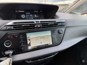 Grey Citroen Grand C4 Picasso 2016 in Vilnius, with an engine capacity of 1.56 L and mileage of 223 thousand km for 6600 €, photo 12 on AUTOMOTO.COM.LV