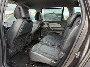 Grey Citroen Grand C4 Picasso 2016 in Vilnius, with an engine capacity of 1.56 L and mileage of 223 thousand km for 6600 €, photo 17 on AUTOMOTO.COM.LV