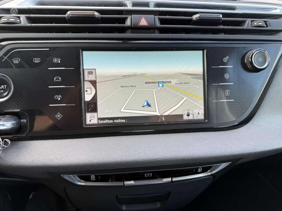 Grey Citroen Grand C4 Picasso 2016 in Vilnius, with an engine capacity of 1.56 L and mileage of 223 thousand km for 6600 €, photo 21 on AUTOMOTO.COM.LV