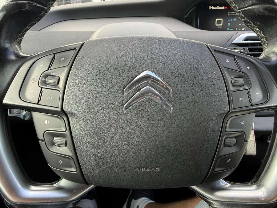 Grey Citroen Grand C4 Picasso 2016 in Vilnius, with an engine capacity of 1.56 L and mileage of 223 thousand km for 6600 €, photo 22 on AUTOMOTO.COM.LV