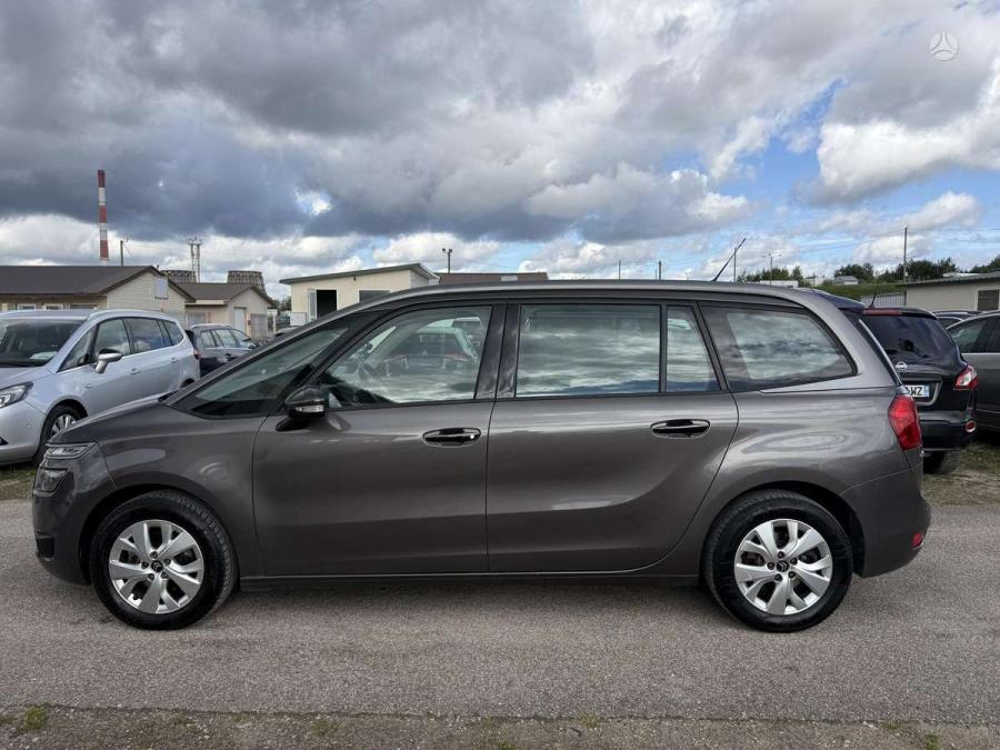 Grey Citroen Grand C4 Picasso 2016 in Vilnius, with an engine capacity of 1.56 L and mileage of 223 thousand km for 6600 €, photo 26 on AUTOMOTO.COM.LV