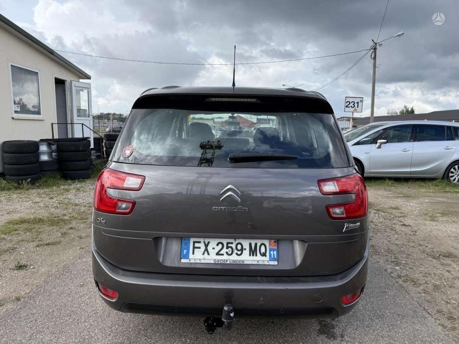 Grey Citroen Grand C4 Picasso 2016 in Vilnius, with an engine capacity of 1.56 L and mileage of 223 thousand km for 6600 €, photo 27 on AUTOMOTO.COM.LV