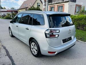 Grey Citroen Grand C4 Picasso 2016 in Prienai, with an engine capacity of 1.56 L and mileage of 247 thousand km for 5499 €, photo 4 on AUTOMOTO.COM.LV