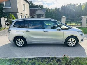 Grey Citroen Grand C4 Picasso 2016 in Prienai, with an engine capacity of 1.56 L and mileage of 247 thousand km for 5499 €, photo 7 on AUTOMOTO.COM.LV