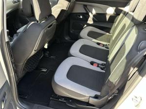 Grey Citroen Grand C4 Picasso 2016 in Prienai, with an engine capacity of 1.56 L and mileage of 247 thousand km for 5499 €, photo 17 on AUTOMOTO.COM.LV