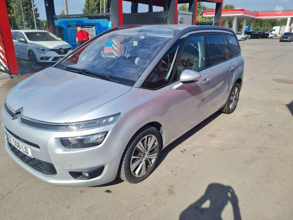 Pelēks Citroen Grand C4 Picasso 2016 Tauragė, ar dzinēja tilpumu 2.00 L un nobraukumu 276 tūkst. km par 5350 €, foto 1 vietnē AUTOMOTO.COM.LV