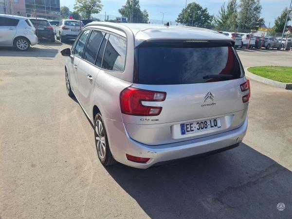 Pelēks Citroen Grand C4 Picasso 2016 Tauragė, ar dzinēja tilpumu 2.00 L un nobraukumu 276 tūkst. km par 5350 €, foto 9 vietnē AUTOMOTO.COM.LV