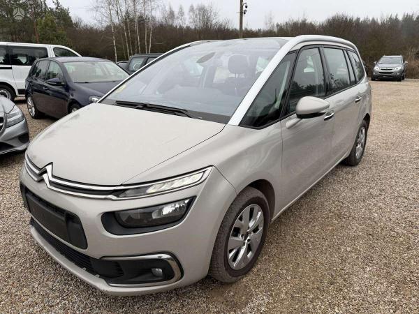 Grey Citroen Grand C4 Picasso 2017 in Ukmerge, with an engine capacity of 1.56 L and mileage of 164 thousand km for 3999 €, photo 1 on AUTOMOTO.COM.LV
