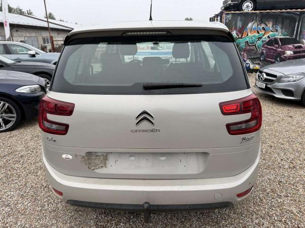 Grey Citroen Grand C4 Picasso 2017 in Ukmerge, with an engine capacity of 1.56 L and mileage of 164 thousand km for 3999 €, photo 6 on AUTOMOTO.COM.LV