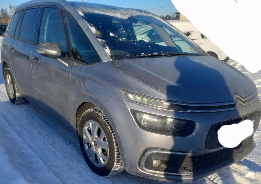 Pelēks Citroen Grand C4 Picasso 2017 Panevēža, ar dzinēja tilpumu 1.56 L un nobraukumu 235 tūkst. km par 6750 €, foto 2 vietnē AUTOMOTO.COM.LV
