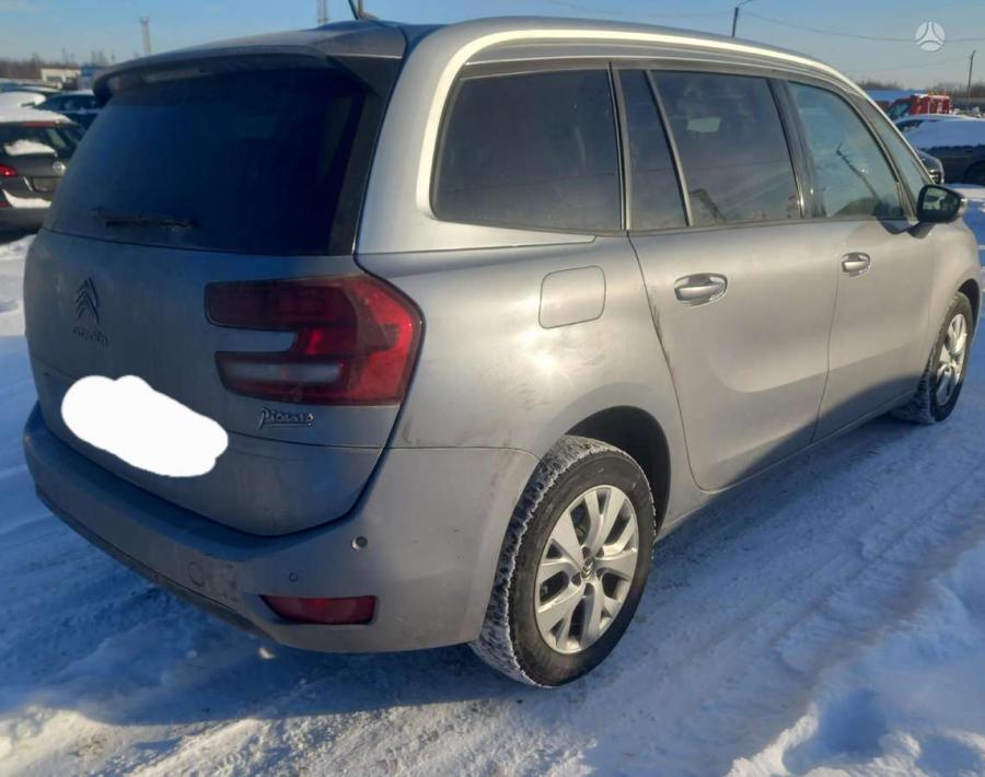 Pelēks Citroen Grand C4 Picasso 2017 Panevēža, ar dzinēja tilpumu 1.56 L un nobraukumu 235 tūkst. km par 6750 €, foto 4 vietnē AUTOMOTO.COM.LV