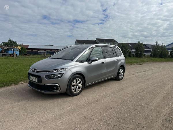 Pelēks Citroen Grand C4 Picasso 2017 Tauragė, ar dzinēja tilpumu 1.20 L un nobraukumu 102 tūkst. km par 5750 €, foto 1 vietnē AUTOMOTO.COM.LV
