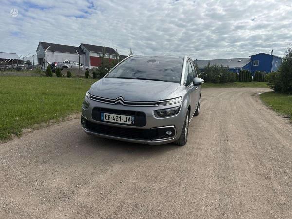 Pelēks Citroen Grand C4 Picasso 2017 Tauragė, ar dzinēja tilpumu 1.20 L un nobraukumu 102 tūkst. km par 5750 €, foto 2 vietnē AUTOMOTO.COM.LV