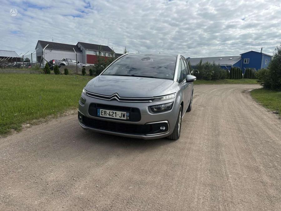 Pelēks Citroen Grand C4 Picasso 2017 Tauragė, ar dzinēja tilpumu 1.20 L un nobraukumu 102 tūkst. km par 5750 €, foto 3 vietnē AUTOMOTO.COM.LV