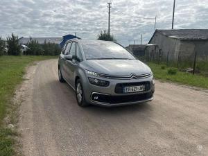 Pelēks Citroen Grand C4 Picasso 2017 Tauragė, ar dzinēja tilpumu 1.20 L un nobraukumu 102 tūkst. km par 5750 €, foto 4 vietnē AUTOMOTO.COM.LV