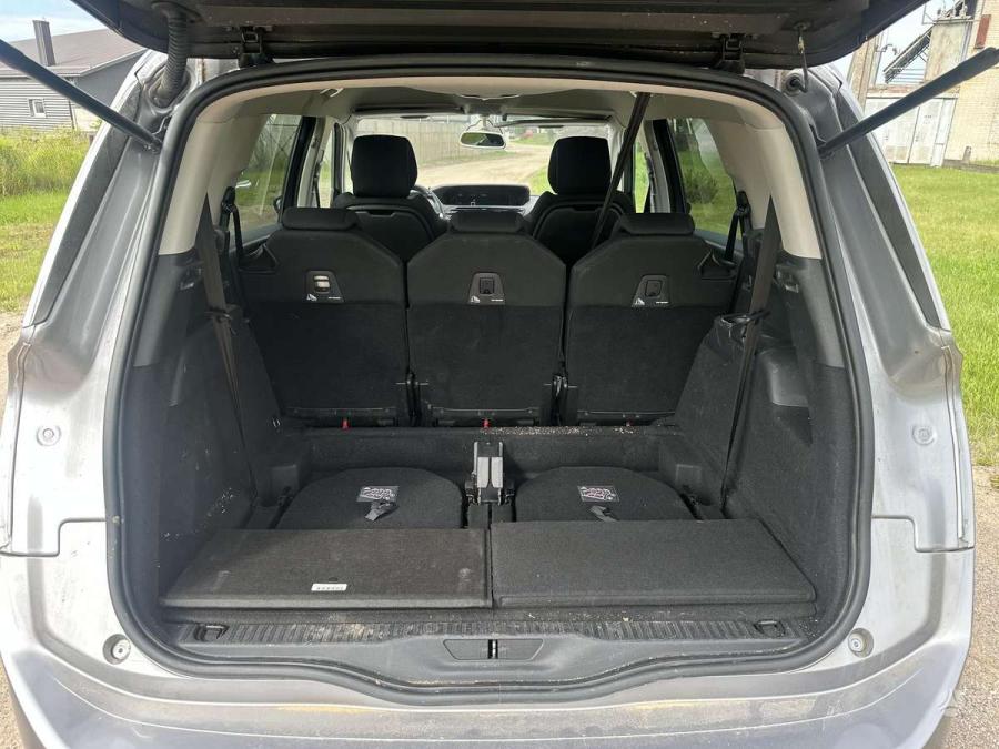 Pelēks Citroen Grand C4 Picasso 2017 Tauragė, ar dzinēja tilpumu 1.20 L un nobraukumu 102 tūkst. km par 5750 €, foto 14 vietnē AUTOMOTO.COM.LV