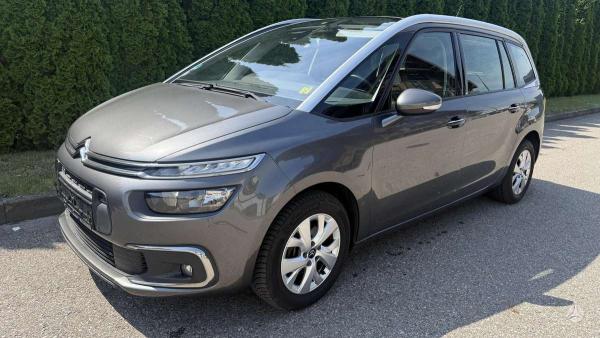 Grey Citroen Grand C4 Picasso 2017 in Kaunas, with an engine capacity of 1.20 L and mileage of 178 thousand km for 5900 €, photo 3 on AUTOMOTO.COM.LV