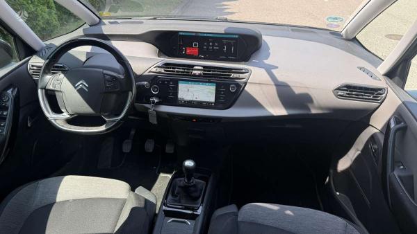 Grey Citroen Grand C4 Picasso 2017 in Kaunas, with an engine capacity of 1.20 L and mileage of 178 thousand km for 5900 €, photo 9 on AUTOMOTO.COM.LV