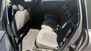 Pelēks Citroen Grand C4 Picasso 2017 Kauņa, ar dzinēja tilpumu 1.20 L un nobraukumu 178 tūkst. km par 5900 €, foto 13 vietnē AUTOMOTO.COM.LV