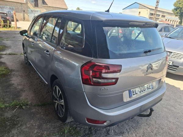Pelēks Citroen Grand C4 Picasso 2017 Tauragė, ar dzinēja tilpumu 1.56 L un nobraukumu 208 tūkst. km par 5700 €, foto 2 vietnē AUTOMOTO.COM.LV