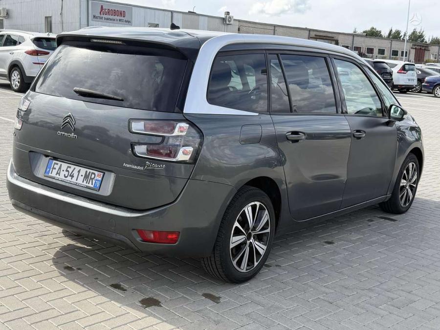 Pelēks Citroen Grand C4 Picasso 2017 Tauragė, ar dzinēja tilpumu 1.56 L un nobraukumu 215 tūkst. km par 5500 €, foto 8 vietnē AUTOMOTO.COM.LV
