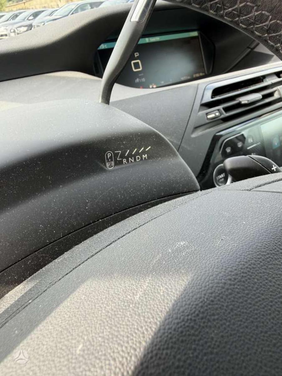 Pelēks Citroen Grand C4 Picasso 2017 Tauragė, ar dzinēja tilpumu 1.56 L un nobraukumu 215 tūkst. km par 5500 €, foto 12 vietnē AUTOMOTO.COM.LV