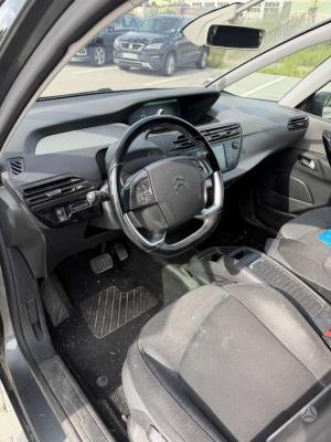 Pelēks Citroen Grand C4 Picasso 2017 Tauragė, ar dzinēja tilpumu 1.56 L un nobraukumu 215 tūkst. km par 5500 €, foto 13 vietnē AUTOMOTO.COM.LV