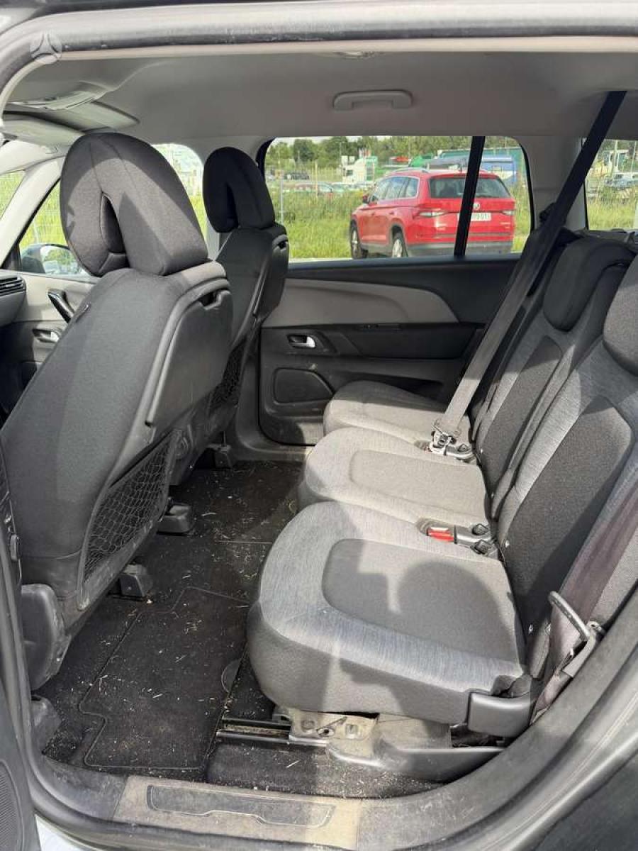 Pelēks Citroen Grand C4 Picasso 2017 Tauragė, ar dzinēja tilpumu 1.56 L un nobraukumu 215 tūkst. km par 5500 €, foto 18 vietnē AUTOMOTO.COM.LV