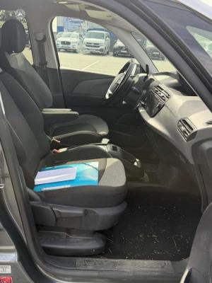 Pelēks Citroen Grand C4 Picasso 2017 Tauragė, ar dzinēja tilpumu 1.56 L un nobraukumu 215 tūkst. km par 5500 €, foto 19 vietnē AUTOMOTO.COM.LV