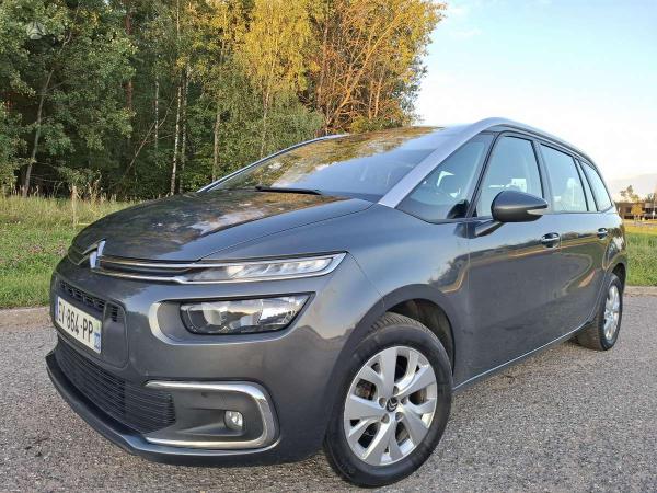 Citroen Grand C4 Picasso 2017 in Kaunas on AUTOMOTO.COM.LV Grey Citroen Grand C4 Picasso 2017 in Kaunas, with an engine capacity of 1.56 L and mileage of 200 thousand km for 6150 €, photo 3 on AUTOMOTO.COM.LV