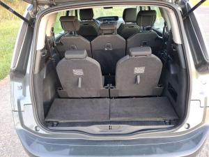 Grey Citroen Grand C4 Picasso 2017 in Kaunas, with an engine capacity of 1.56 L and mileage of 200 thousand km for 6150 €, photo 9 on AUTOMOTO.COM.LV