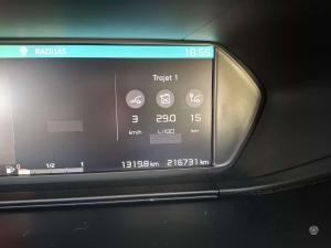 Grey Citroen Grand C4 Picasso 2017 in Kaunas, with an engine capacity of 1.56 L and mileage of 200 thousand km for 6150 €, photo 11 on AUTOMOTO.COM.LV