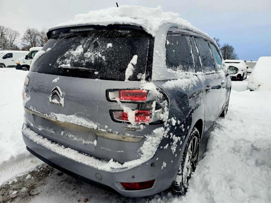 Grey Citroen Grand C4 Picasso 2018 in Taurage, with an engine capacity of 1.56 L and mileage of 271 thousand km for 8200 €, photo 5 on AUTOMOTO.COM.LV