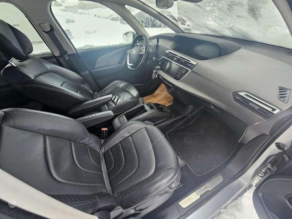 Pelēks Citroen Grand C4 Picasso 2018 Tauragė, ar dzinēja tilpumu 1.56 L un nobraukumu 271 tūkst. km par 8200 €, foto 9 vietnē AUTOMOTO.COM.LV