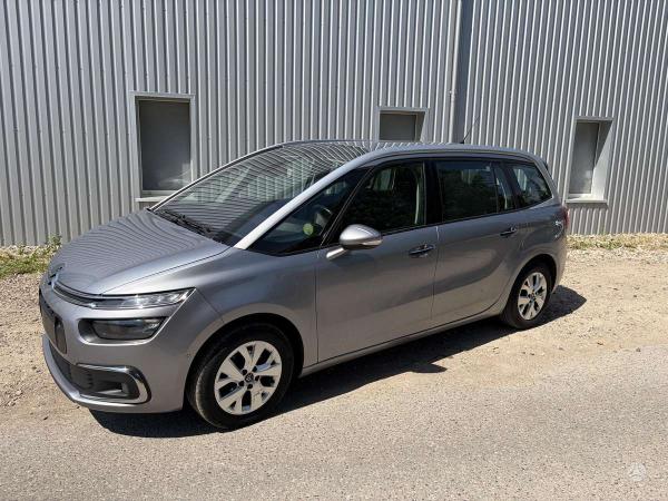 Pelēks Citroen Grand C4 Picasso 2018 Ukmergė, ar dzinēja tilpumu 1.60 L un nobraukumu 280 tūkst. km par 4850 €, foto 1 vietnē AUTOMOTO.COM.LV