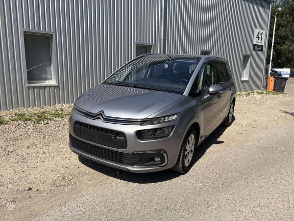 Pelēks Citroen Grand C4 Picasso 2018 Ukmergė, ar dzinēja tilpumu 1.60 L un nobraukumu 280 tūkst. km par 4850 €, foto 2 vietnē AUTOMOTO.COM.LV
