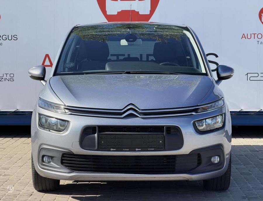 Pelēks Citroen Grand C4 Picasso 2018 Tauragė, ar dzinēja tilpumu 1.60 L un nobraukumu 302 tūkst. km par 6300 €, foto 4 vietnē AUTOMOTO.COM.LV