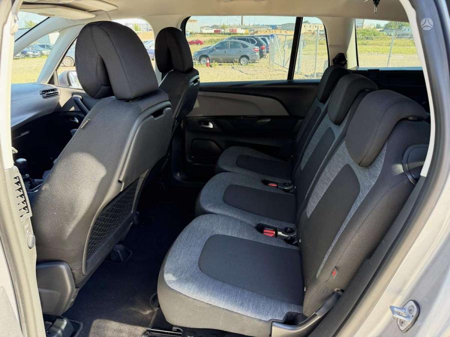 Pelēks Citroen Grand C4 Picasso 2018 Tauragė, ar dzinēja tilpumu 1.60 L un nobraukumu 302 tūkst. km par 6300 €, foto 12 vietnē AUTOMOTO.COM.LV