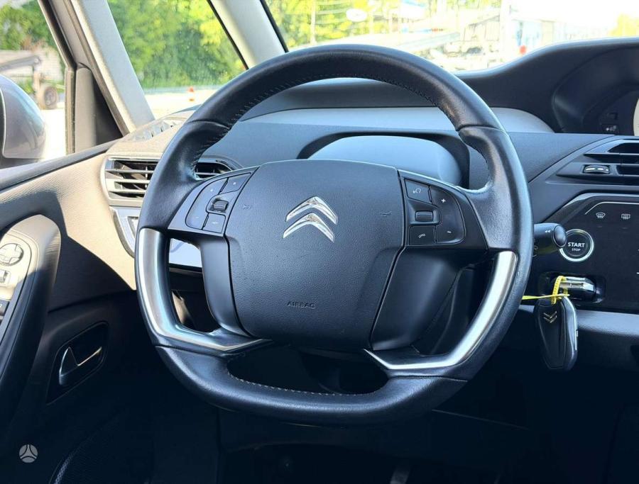 Pelēks Citroen Grand C4 Picasso 2018 Tauragė, ar dzinēja tilpumu 1.60 L un nobraukumu 302 tūkst. km par 6300 €, foto 17 vietnē AUTOMOTO.COM.LV