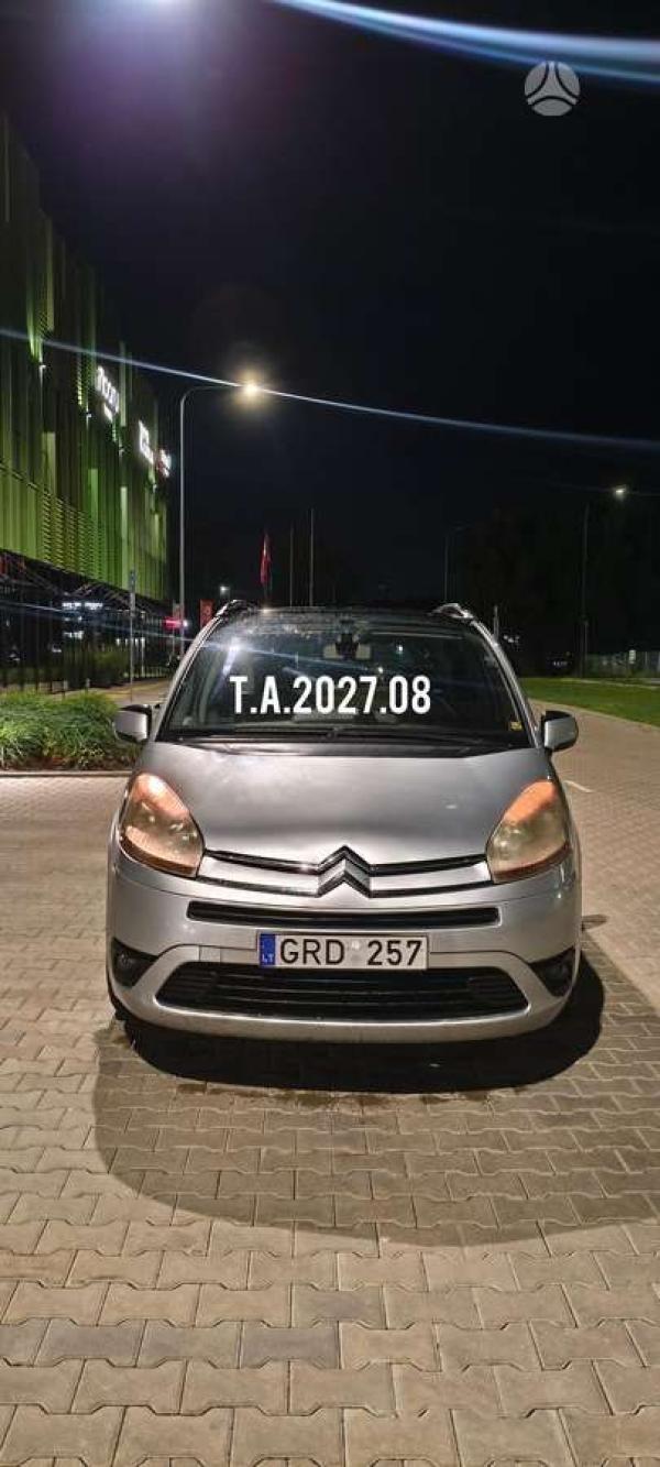 Citroen Grand C4 Picasso 2007 in Vilnius, with an engine capacity of 1.60 L and mileage of 295 thousand km for 1300 €, photo 1 on AUTOMOTO.COM.LV