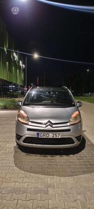 Citroen Grand C4 Picasso 2007 in Vilnius, with an engine capacity of 1.60 L and mileage of 295 thousand km for 1300 €, photo 18 on AUTOMOTO.COM.LV