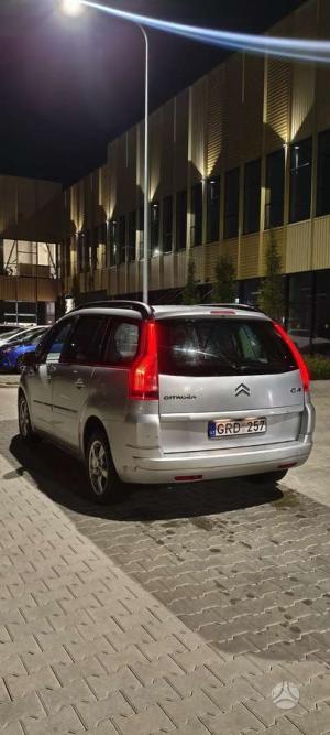 Citroen Grand C4 Picasso 2007 in Vilnius, with an engine capacity of 1.60 L and mileage of 295 thousand km for 1300 €, photo 21 on AUTOMOTO.COM.LV