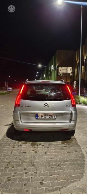 Citroen Grand C4 Picasso 2007 in Vilnius, with an engine capacity of 1.60 L and mileage of 295 thousand km for 1300 €, photo 22 on AUTOMOTO.COM.LV