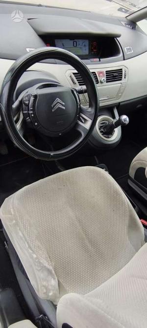Citroen Grand C4 Picasso 2007 in Vilnius, with an engine capacity of 1.60 L and mileage of 295 thousand km for 1300 €, photo 26 on AUTOMOTO.COM.LV