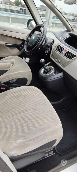 Citroen Grand C4 Picasso 2007 in Vilnius, with an engine capacity of 1.60 L and mileage of 295 thousand km for 1300 €, photo 29 on AUTOMOTO.COM.LV