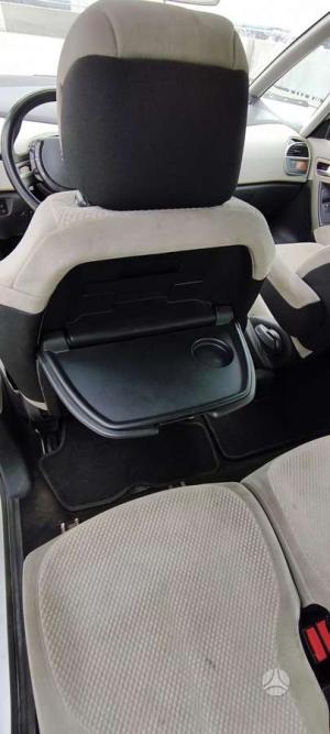 Citroen Grand C4 Picasso 2007 in Vilnius, with an engine capacity of 1.60 L and mileage of 295 thousand km for 1300 €, photo 31 on AUTOMOTO.COM.LV