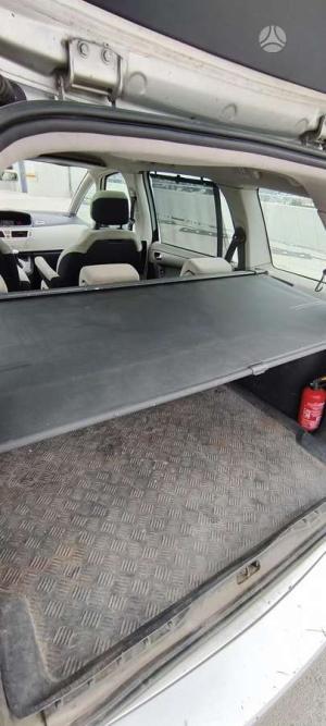 Citroen Grand C4 Picasso 2007 in Vilnius, with an engine capacity of 1.60 L and mileage of 295 thousand km for 1300 €, photo 40 on AUTOMOTO.COM.LV
