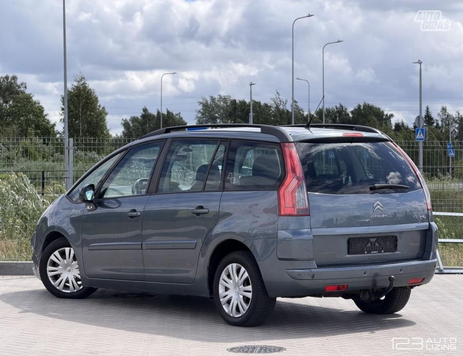 Citroen Grand C4 Picasso 2011 in Taurage, with an engine capacity of 1.60 L and mileage of 179 thousand km for 2400 €, photo 6 on AUTOMOTO.COM.LV